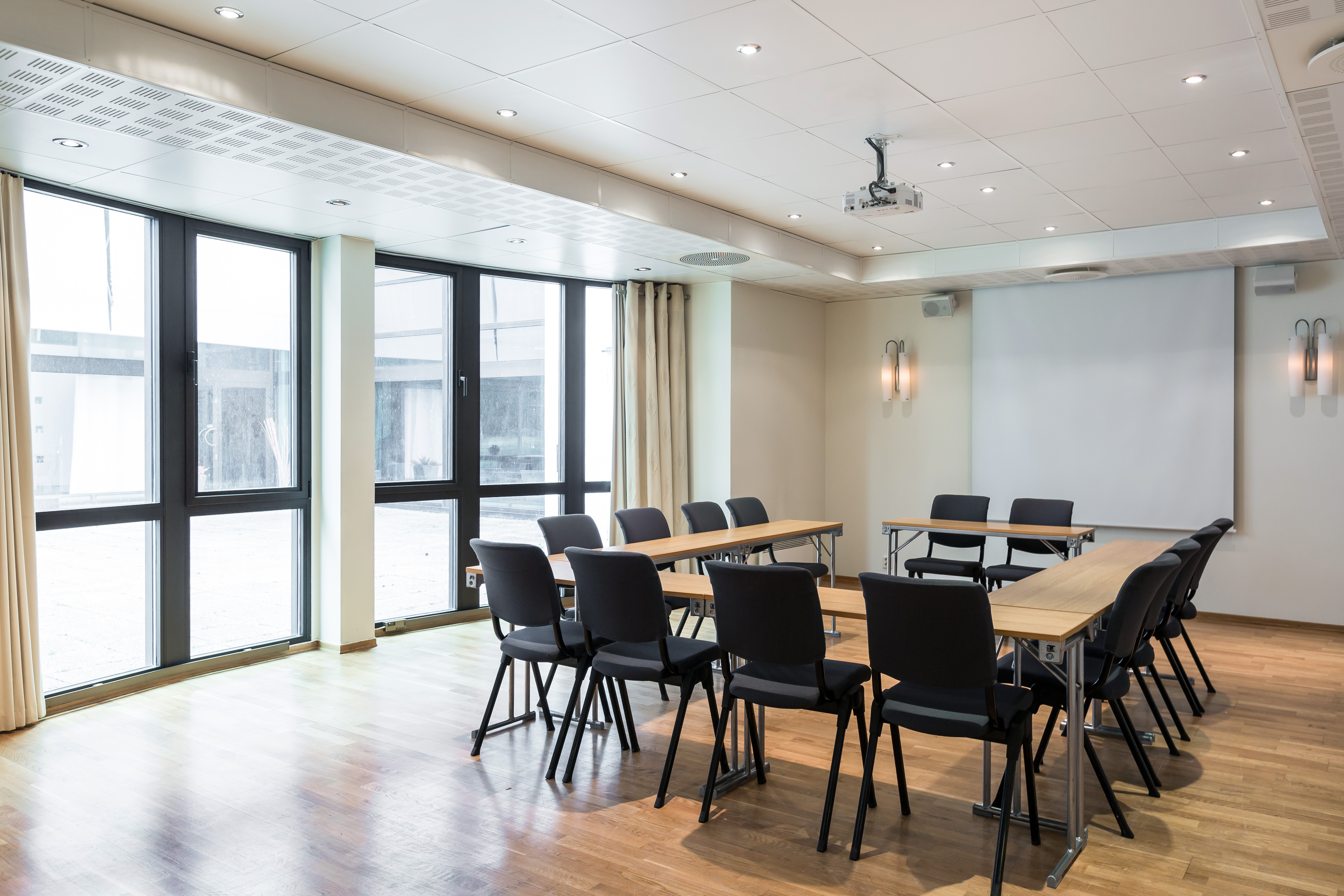 Quality Hotel Entry - Meetings
